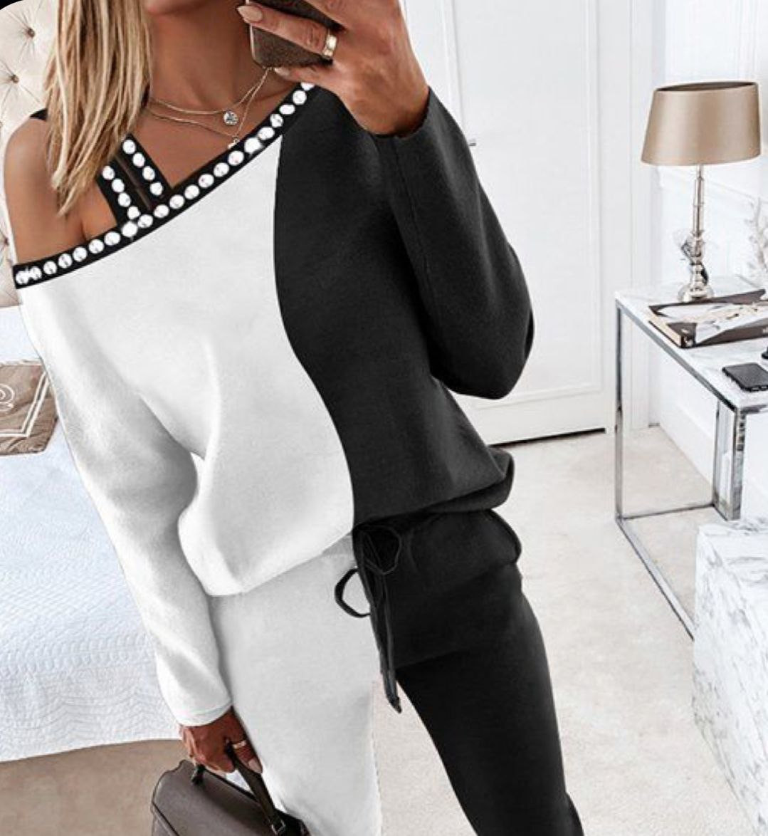 Дамски комплект в черно и бяло M8411