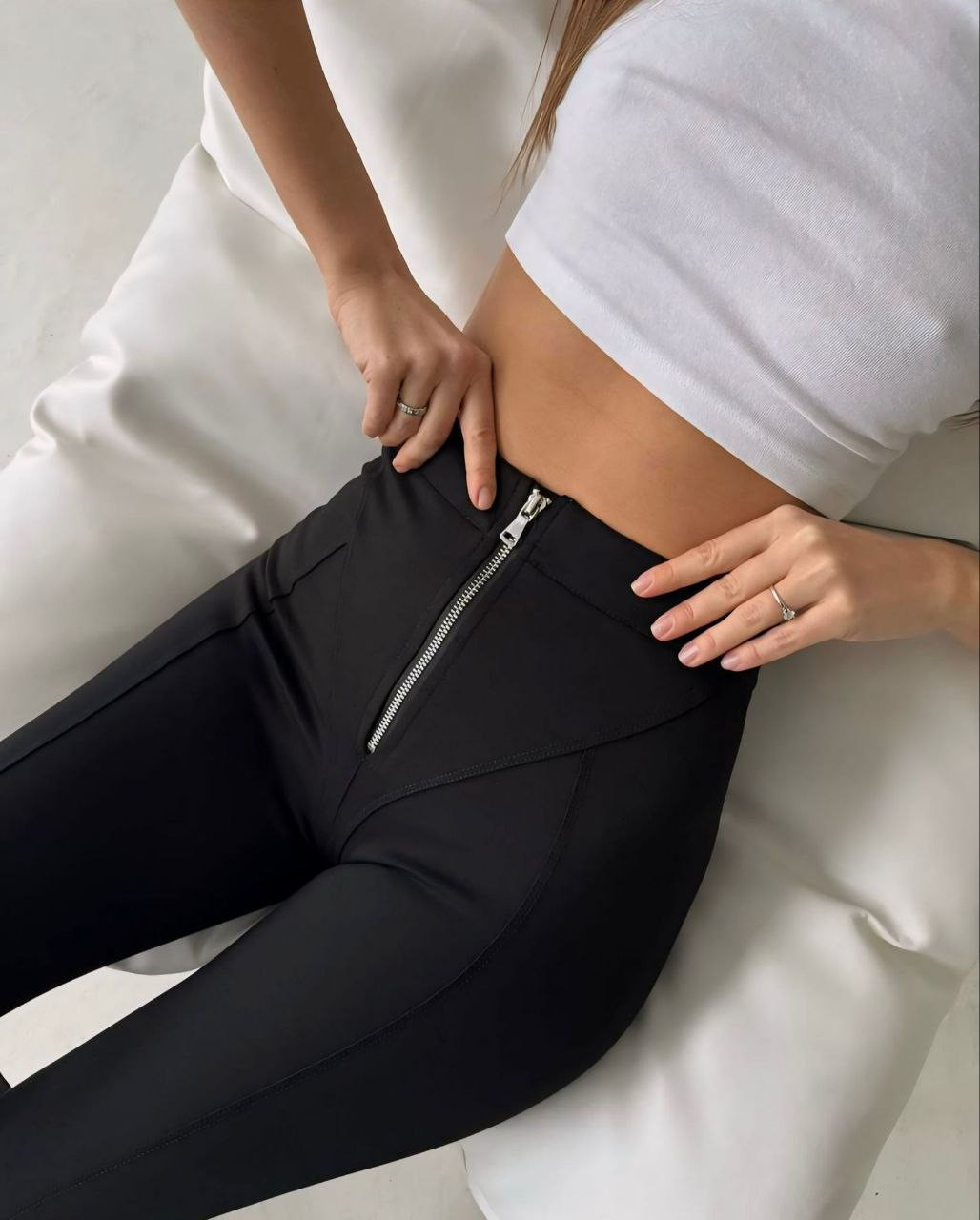 Дамски клин с цип 323062 черен